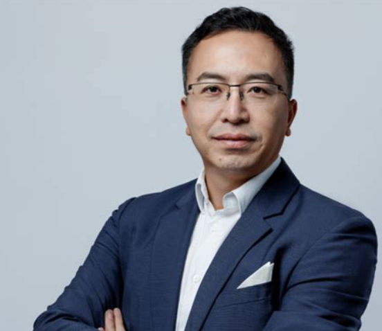 Zhao Steps Down as Honor CEO, Jian Li Takes the Helm in Buildup to IPO